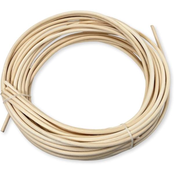 バリエーションコード : 2BU08LWOT8「幅広い作品づくりに対応」コースターやかご、バッグ、ランチョンマットなど幅広いハンドメイド籐工芸に活用できる未染色のラタン（籐）の丸芯です。太さも1.2mm〜7mmまで豊富に揃っているので、アイ...
