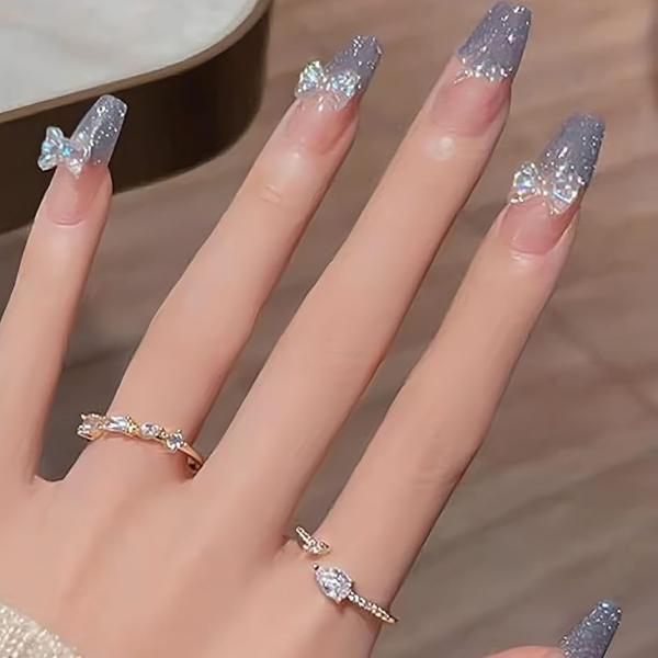 バリエーションコード : 2BRFG86YKJ両面テープ付きでとっても可愛い。成人式、ブライダル、様々なシーンで大活躍。24枚からその日の気分で選べるバリエーション。クールなデザインもポイント韓国でも大人気のネイルチップ。季節問わず春、夏、...