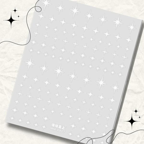 バリエーションコード : 2BUKWST2D2サイズ：シール本体 約72mm x 92mm ／ パッケージサイズ 約78mm x 127mmカラー展開：ホワイト・ブラック・ゴールド・シルバーの全4色内容：大小、デザインさまざまな星型ネイルシ...