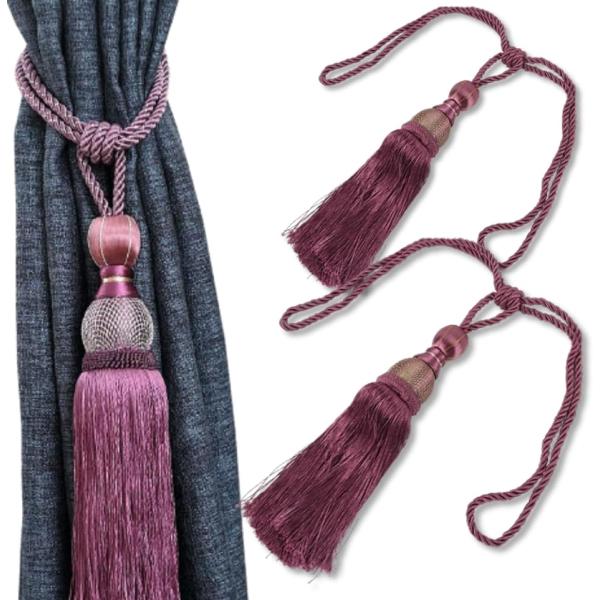 バリエーションコード : 2BU26S3L2N「上質感漂うカーテンタッセル」 重厚感と華やかさを兼ね備えたカーテンタッセルは、高級感あるロープと美しい房飾りが魅力。シンプルなカーテンに装飾性を加え、インテリア全体の格を上げてくれる上質なアイ...