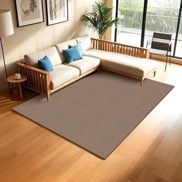 バリエーションコード : 2BU2VOC1JK1.「8mm厚みで床のストレスを軽減」ペットの走り回る音、冬場の冷たいフローリング、長時間立つことの疲れ――CELIONのジョイントマットは、8mmの厚みでこうした日常の悩みに応えます。適度なク...