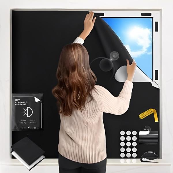 バリエーションコード : 2BU4TJPCDQ「どんな窓にも対応できるカスタマイズ性」 商品サイズは145cmx1M、2M、3M、4Mがあり必要なサイズを選択可能。生地は420Dオックスフォードポリエステルを採用しており、テントなどに使用さ...