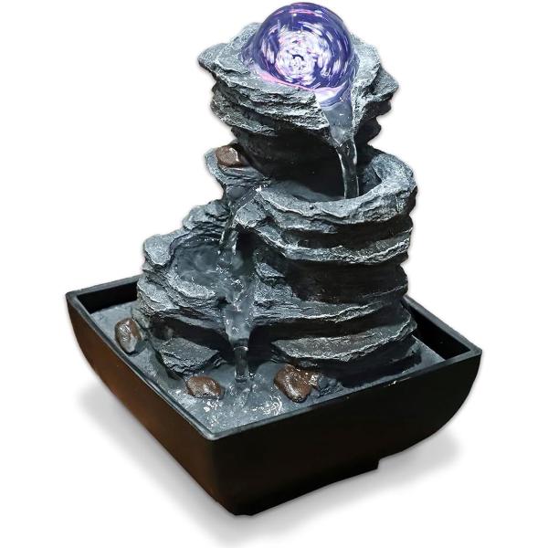 「幻想的な光と水の癒し空間を演出する卓上噴水」 この卓上噴水は、美しい天然石風の樹脂製ボディと、LEDライトに照らされた水晶ボールが織りなす幻想的な光景で、お部屋の雰囲気を一気に格上げします。夜になると静かに光を放ちながら水が流れる様子は、...