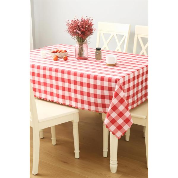 バリエーションコード : 2BUCH6NHHG「チェック柄テーブルクロス」エレガントなギンガムチェック柄で、食卓をおしゃれに演出。テーブルクロス チェック デザインはダイニングやリビング、キッチンに自然に馴染みます。「PVC加工・防水テーブ...