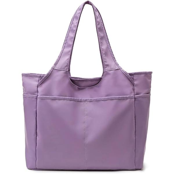 バリエーションコード : 2BUCYXWUTNデイリーユースに最適な、機能性とデザイン性を兼ね備えたナイロントートバッグ。軽量ながらたっぷり収納できる大容量設計で、毎日の必需品をすっきり整理できます。「大容量収納」幅42cm x 高さ30c...