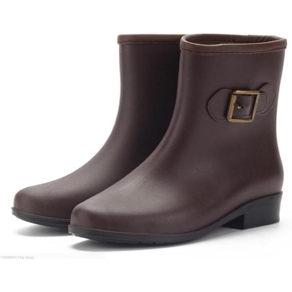 バリエーションコード : 2BUF0XHV52「シンプルでおしゃれなデザイン」 雨の日だけでなく、普段使いにも適したシンプルなデザインのレインシューズです。無地で洗練されたデザインなので、カジュアルからフォーマルまで幅広いコーディネートに合...