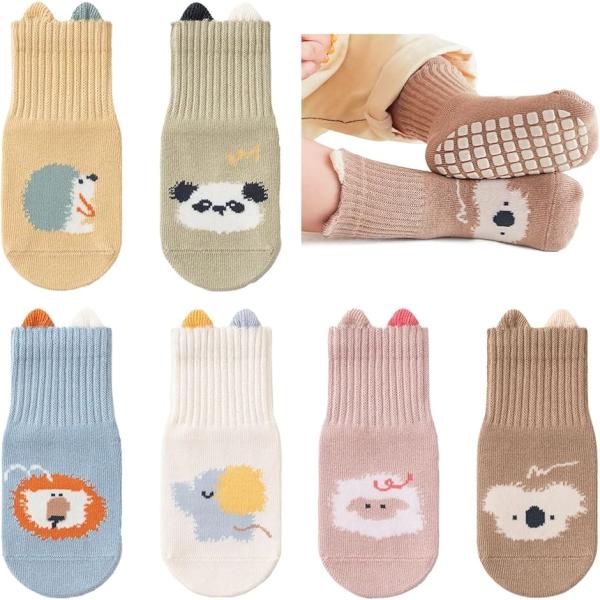 バリエーションコード : 2BUFU5IYIU「転倒を防ぎやすい滑り止めシリコン付き。」赤ちゃんの足裏全体に均一に配置された滑り止めシリコンが、滑りやすいフローリングでもしっかりグリップ。歩行練習中のお子様でも快適に履ける設計です。「ずり落...