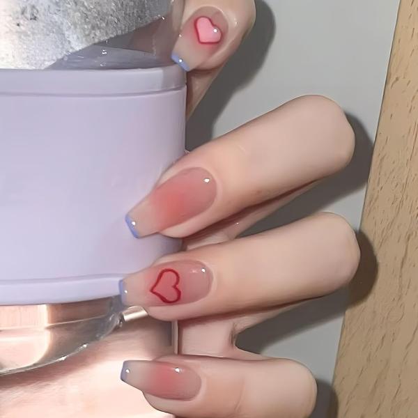 バリエーションコード : 2BU504SCHO両面テープ付きでとっても可愛い。成人式、ブライダル、様々なシーンで大活躍24枚からその日の気分で選べるバリエーション。ハートのデザインもポイント韓国でも大人気のハートチップ。季節問わず春、夏、秋...