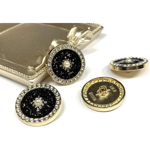 バリエーションコード : 2BUHT1186Yボタン4個セットサイズ：25ｍｍ素　材：合金