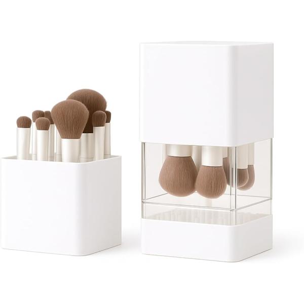 「スッキリ整理。メイクブラシ収納ケース（蓋付き・12本対応）」 ブラシを種類別にきれいに整理できる、機能性と清潔感を兼ね備えたメイクブラシ収納ケースです。「メイク効率アップの整理整頓」 シリコンクリップ穴トレイでブラシを1本ずつ固定でき、散...