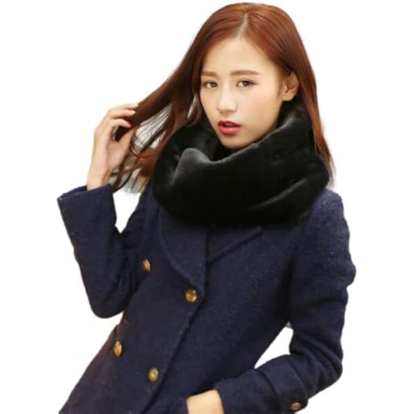 バリエーションコード : 2BULI9Q0PF「生地」100%ポリエステル（ふわふわフェイクファーで軽くて暖かい）、ふわふわボリュームでとっても暖かくて柔らかい心地いい肌触り。お首まわりをしっかり覆って隙間ができにくく、 風ではだけてしまう...