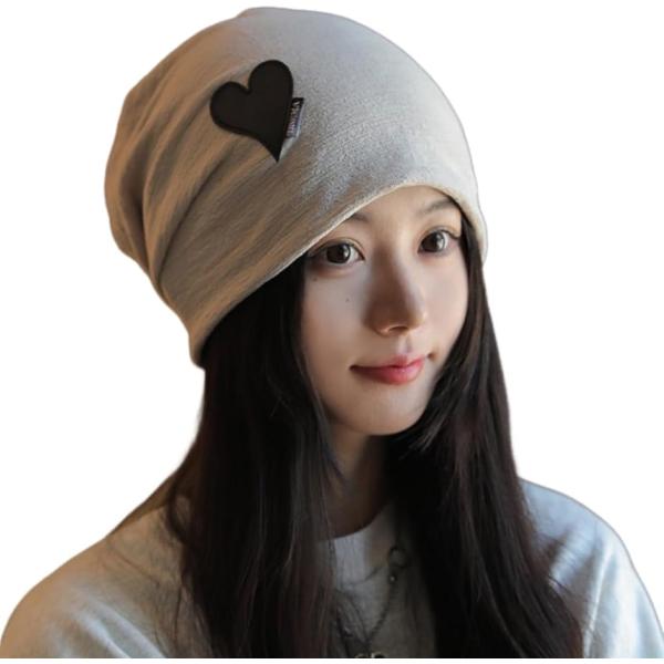 バリエーションコード : 2BUNCP2IDV薄手で蒸れにくいから夏も快適。吸汗・速乾性でオールシーズンさらさら心地よく。普段使いに。ハートのワンポイントがお洒落な着回しを叶え、心を癒すデザイン。ゆったり深めの落ち感とこなれ感が小顔効果を演...