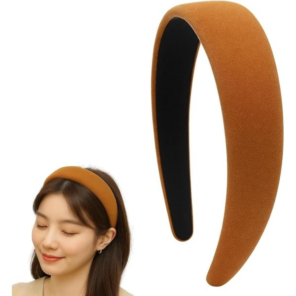 バリエーションコード : 2BR2SUGPJ8「上品なベロア素材」高品質なベロア生地を使用し、上品で女性らしい印象を与えるカチューシャです。「無地のシンプルデザイン」無地でシンプルなワンカラーデザインは、どんなコーディネートにも合わせやすく...