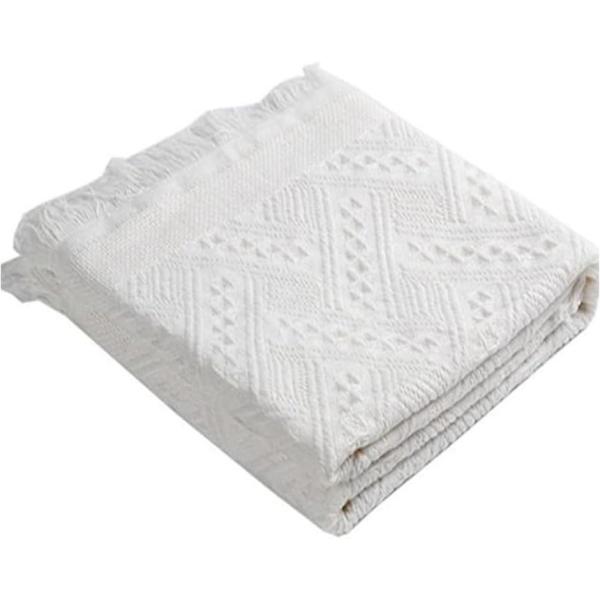 バリエーションコード : 2BUP12JJG3「写真映えするレジャーシート」ピクニックがもっと楽しくなる。映えるデザインで写真映えもバッチリのレジャーシートです。「高品質素材だから長持ちする」触れた瞬間に感じる柔らかさ。肌に優しい素材で、お...