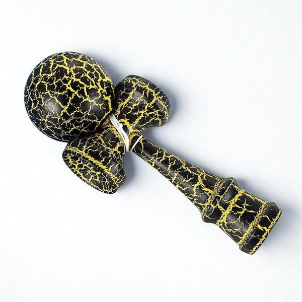 バリエーションコード : 2BUPQNWYVI目を引く独特のクラック模様がおしゃれな雰囲気を演出し、ファッションアイテムとしても楽しめるストリートけん玉です。あなたの個性を引き立てるデザインは、持っているだけで注目を集めること間違いなしの逸...