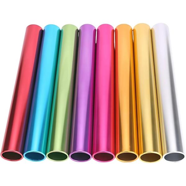 「輝きをつなぐリレーバトン」 鮮やかなカラーが目を引くアルミ合金製のリレーバトンは、陸上やリレーの舞台にふさわしい一品です。軽量で扱いやすく、標準サイズの直径3.8cm設計により、練習から大会用まで幅広く活用いただけます。赤・青・緑・金・オ...