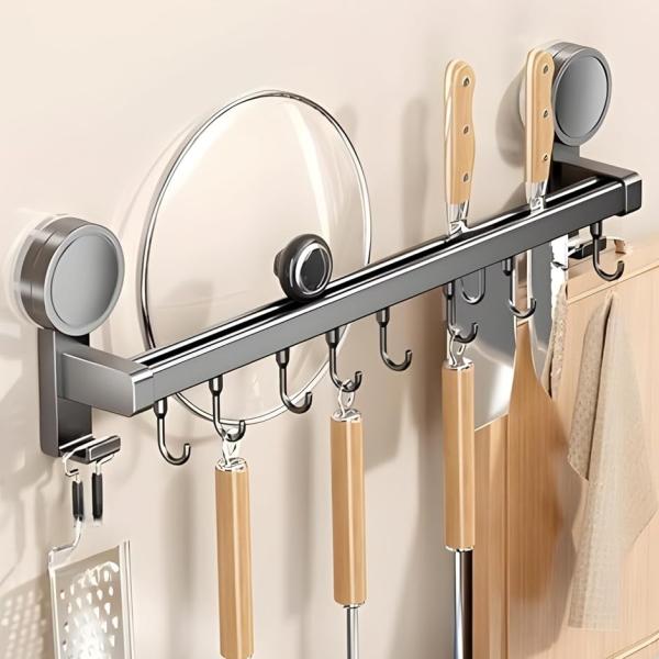 バリエーションコード : 2BUQP8NKWY「強力吸着で安心収納」革新的な真空吸盤を採用し、工具やネジを使わず壁にしっかり固定できるキッチンツールフック。ツルツルしたタイルやガラス、大理石などに安定して吸着し、落下の心配なく調理器具や小物...