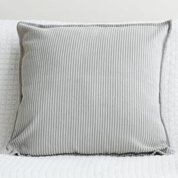 バリエーションコード : 2BUR5JQD6Hクッションカバーのサイズ 40x40cm、45x45cm、50x50cm サイズは様々なバリエーションがありますが、一般的な規格サイズは45cm x 45cmになります。他にも40x40cmや5...