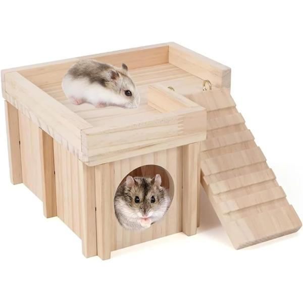 「遊んで休める多層ステージ」2階部分はスロープ付きのステージになっており、運動不足解消とストレス発散に最適です。「隠れ家＆くつろぎスペース」1階部分はトンネル状の部屋付きで、静かに休める空間を確保しています。隠れ家や寝床としても最適です。「...