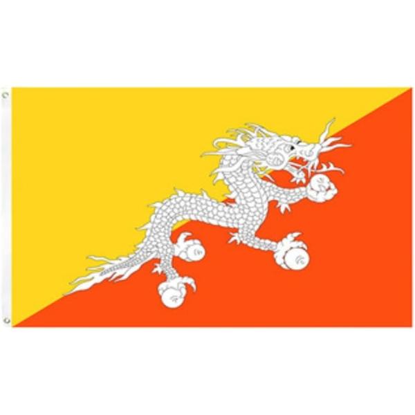 バリエーションコード : 2B9CKSFFFR「使い方いろいろ。存在感のあるハトメ式の国旗」公私ともに様々な使用用途が楽しめる大きめの国旗。ポール取り付け用の金属製通し穴もついているので取り付けも簡単。大きめですがポリエステル製なので軽量で...