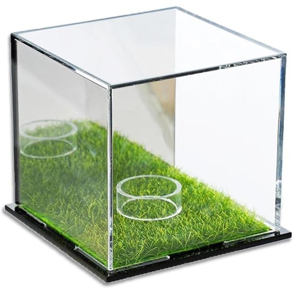 「ゴルフボールを美しくディスプレイ」透明度の高いアクリル素材を使用したゴルフボールのコレクションケースです。ホールインワンやコンペの優勝球など、特別な記念ボールを360度クリアに見せられます。付属の人工芝ディスプレイベースは、まるでゴルフ場...