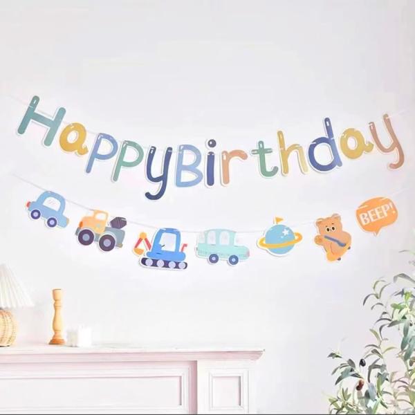 バリエーションコード : 2BUUQFVLPJ誕生日や記念日を華やかに演出する、シンプルでナチュラルなデザインのバースデーガーランドです。男の子・女の子どちらにも使えるユニセックスなカラーで、100日祝いやお食い初めなど成長の節目にもぴった...