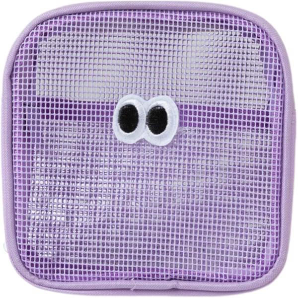 バリエーションコード : 2BUVVJK8DF「ユニークな目玉デザイン」個性的で遊び心のある目玉モチーフが特徴。シンプルながらもインパクトのあるデザインで、持ち歩くだけで注目されます。「メッシュ素材で中身が見える」フロントはメッシュ仕様で、...