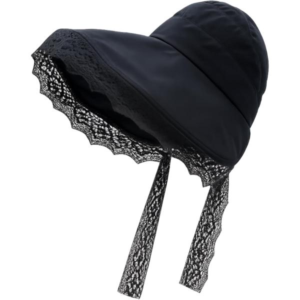 「UVカット＆小顔効果も期待できるレディースサンバイザー」 紫外線対策に最適なUVカットサンバイザーです。つばが顔周りをしっかりと包み込む設計で、小顔効果も期待できます。幅広リボンを重ねたデザインは、ロリータっぽい可愛さと大人っぽい縦長印象...