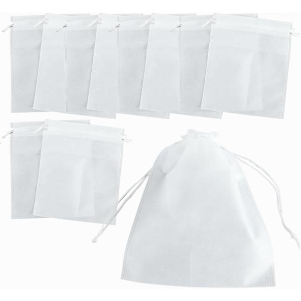 「通気性に優れた不織布巾着袋」通気性の良い不織布素材を使用しているので、湿気をこもらせず、衣類やバッグ、靴などを清潔に保管可能。カビやニオイの心配も軽減されます。やや透け感のある素材で、袋の中身が一目で分かるのが便利。衣替えや季節の入れ替え...
