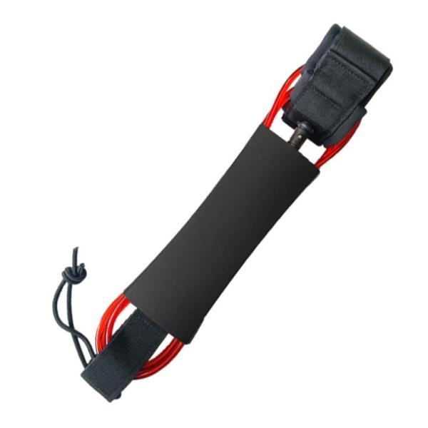 バリエーションコード : 2BUW1KQCUL「安全性を高めるサーフィン必須アイテム」 リーシュコードは、サーフィン中の安全を守るための重要な装備です。ボードが波に流されるのを防ぎ、サーファーがすぐにボードに戻れるため、転倒時の危険を軽減し...