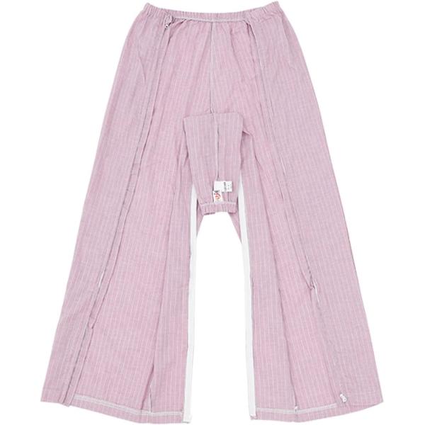 バリエーションコード : 2BUWW3QKSV肌触りの良い生地を使用したズボン。両脇が全開になるフルオープン仕様のファスナーは上下どちらからでも開閉でき、寝たまま・座ったままの状態でも簡単に着脱できます。骨折などのけがで自力での着替えが難し...