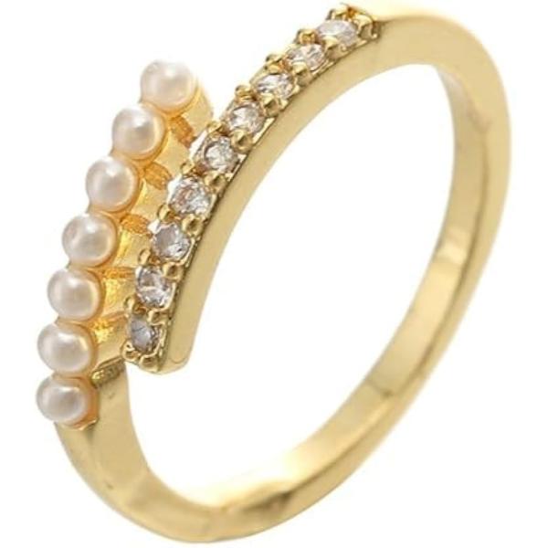 バリエーションコード : 2BUXVTVTRT「二連デザインが華やかにきらめくパールリング」パールビーズとビジューを組み合わせた上品な二連デザイン。まるで重ね付けしているような立体感があり、一本で存在感を放つレディースリングです。手元で輝く...