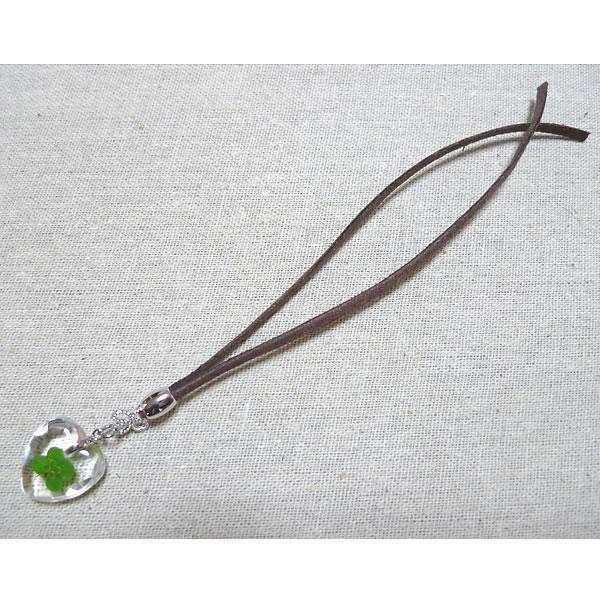 【重要】こちらの商品は天然クローバー使用の為、メーカー直送でお届けとなります。『アートホップ四葉クローバーアイテム』以外の他商品との同時購入時でも単品で別出荷となります。ご了承ください。本に優しく抜けにくいスウェード紐製のブックマークです。...