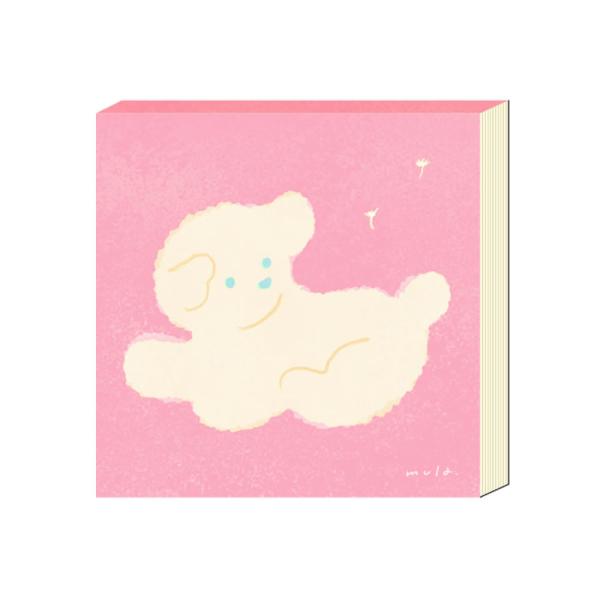 包装紙と同じ素材の紙を使用したメモパッドです。4種のイラストが25枚ずつ層になった100枚つづりになっています。懐かしい質感で温かみがあり、伝言メモや手帳のデコレーション、短いお手紙など幅広い用途でお使いいただけます。■mula何気ない日常...