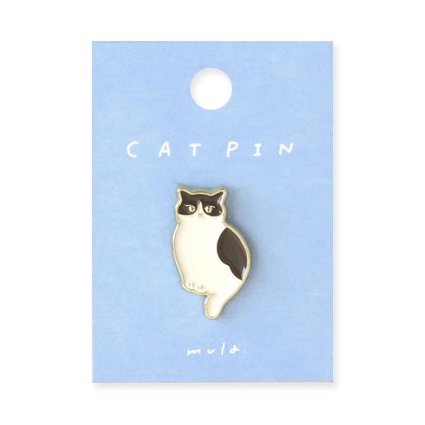 mula ピンバッジシリーズには、ねこが4種、わんこが4種の合計8種で展開。シンプルなデザインなので、洋服やバッグなどのさりげないワンポイントに。ピンバッジのやさしい雰囲気に合わせた台紙は厚みと手触り感のある紙を使用しているので、ちょっとし...