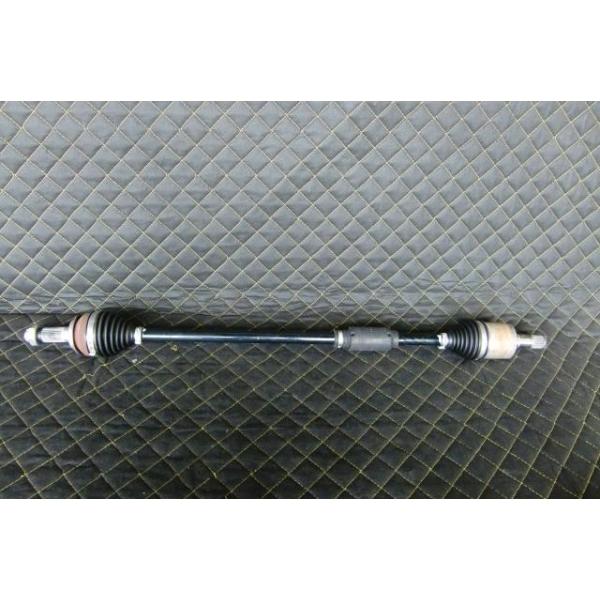 **** 商品説明を必ずご確認ください ****部品管理番号：000213037842100メーカー純正品番：44305-T5A-010部品名：右Fドライブシャフト部品区分：リサイクル品管理品番：TY213378車名：フィット車両タイプ名：...