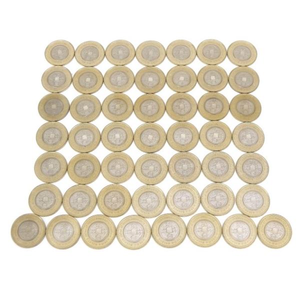 【商品名】: 地方自治法施行60周年記念500円バイカラー・クラッド貨幣 50枚セット　【付属品】: 本体のみ（付属品はありません）　【ランク】: 中古A〜Bランク/多少の小キズやくすみ、汚れ、変色などのある並品です。　【コメント】: 地方...