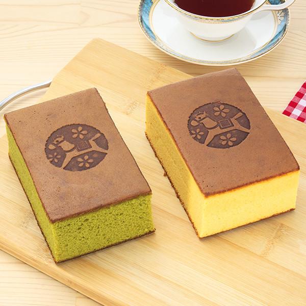 烏骨鶏の卵は、１羽につき週に1個程度しか産まれない上に栄養価も高い高級品なのは皆さんご存知ですよね？その卵を２０％使用した、ぜいたくなカステラです。甘さは控えめですが、こくのあるお味が評判となっているお品。その高級カステラの表面に、和柄の可...