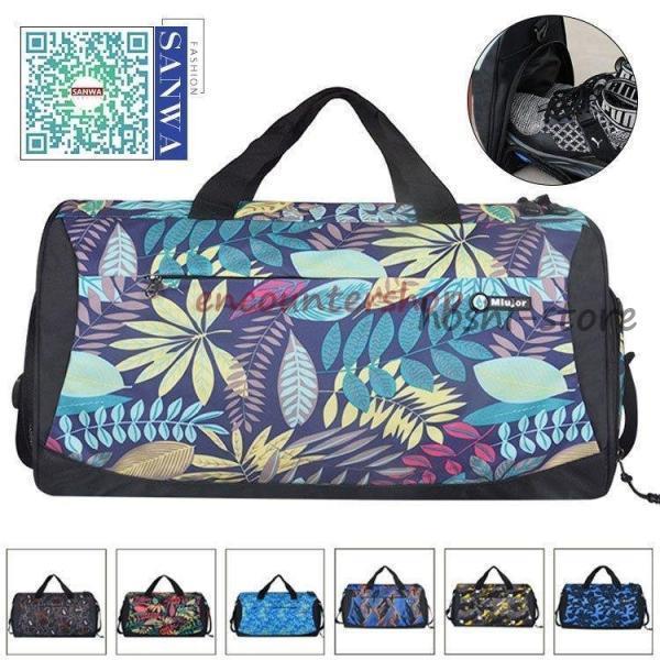 ■品名スポーツトートバッグ    　■素材（外側）:ポリエステル  ■素材（内側）:ポリエステル 　■サイズ(約):横48cm、縦26cm、マチ24cm■開閉式：ファスナー式■ショルダーベルト：付属します■重さ(約）:0.6kg【乾湿分離】...