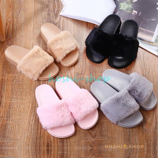 レディース ファーサンダル 厚底サンダル 楽ちん大ファーサンダルから新作の登場です！！2色からお好きなカラーを選べます。モコモコとしたフェイクファーをあしらい、季節感たっぷりに仕上げたファーサンダル。足元にボリュームをあたえてくれる！トレン...