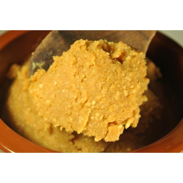 ご家庭で熟成させていただくだけで、手軽に手前みそが出来上がります。大豆・糀・塩を混合済みの発酵前の生味噌です。 【smtb-TK】 　【味噌/みそ/ミソ/無農薬/無添加/手造り/手作り/こだわり/天然醸造/熟成/昔ながら/昔造り/通販/ラン...