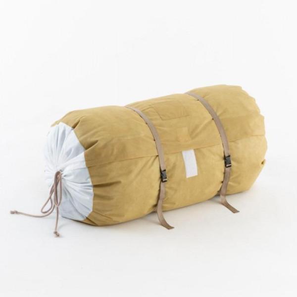 のせて包んで締めるだけ！簡単にしまえる布団収納袋！筒状 収納 丸めて収納 包んで 締める 通気性のよい 不織布製 簡単 布団収納ケース 布団袋 布団収納 ネームタグ付き 防虫剤ポケット付き