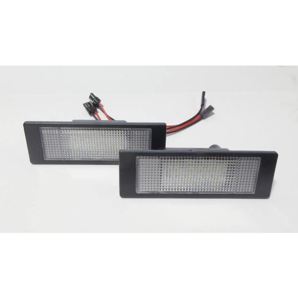 純正交換で取り付けができるLED24個ｘ2の明るさのLEDライセンスランプです。バルブのみで交換するものと異なり、専用設計でランプの面積を最大に生かし、LEDランプとして最適化された配置となっています。２個１組です。■専用設計で純正交換、カ...