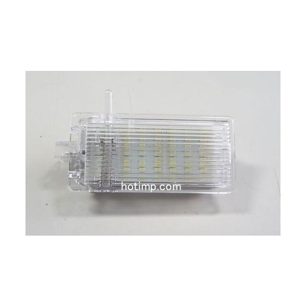 純正交換で取り付けができるLED18個の明るさのLEDグローブBOXランプです。バルブのみで交換するものと異なり、専用設計でランプの面積を最大に生かし、LEDランプとして最適化された配置となっています。１個単位の販売です。取り付け箇所によっ...