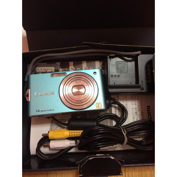 １枚目の商品画像はサンプル画像です。実際に届く商品と異なりますので、2枚目以降の画像が現品画像でございますのでご覧ください。（2枚目以降の画像がない商品もございます）●DMC-FX66 フローラルブルー●Panasonic LUMIX
