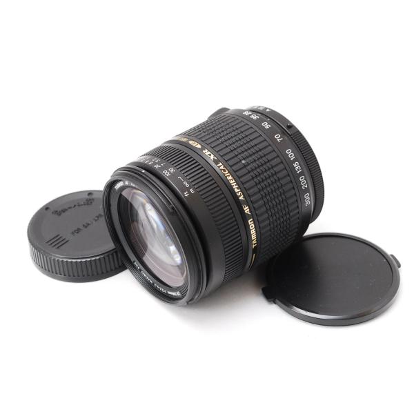 １枚目の商品画像はサンプル画像です。実際に届く商品と異なりますので、2枚目以降の画像が現品画像でございますのでご覧ください。（2枚目以降の画像がない商品もございます）広角28ｍｍ〜300ｍｍの望遠までカバーできる望遠ズームレンズ マクロも備...