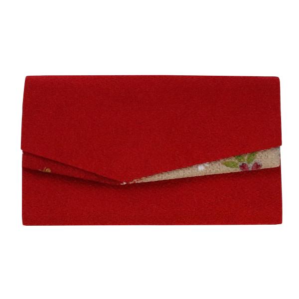 <商品説明>・磁石で留める上品なマグネット式念珠入れ（数珠入れ）です。・花柄の縁取り部分は１点ずつ柄の出方が異なります。・留め具はマグネットホックを使用しておりますので、静かな場所での開閉も安心です。・中仕切りがついているのでア...