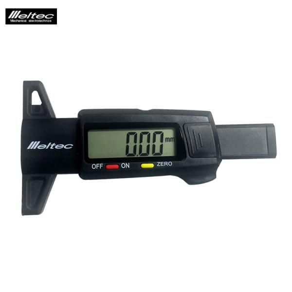 タイヤの摩耗具合を簡単セルフチェック測定値が読みやすいデジタル表示タイヤ交換時期の目安として安全な走行を。サマータイヤ・オールシーズンタイヤ・スタッドレスタイヤ等● 材質 : ABS ● 読取精度 : 0.01mm(測定誤差±0.1) ● ...