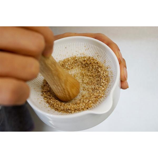 メーカー：KIHARA（キハラ）デザイナー：小泉誠アイテム名：SITAKU（支度） すり鉢サイズ：φ10 x H3.5cm素材：磁器生産地／有田焼*レンジ・食洗機OK*擦る、絞る、おろす、保つ、置くという、食事の支度を少しだけ台所から食卓に...