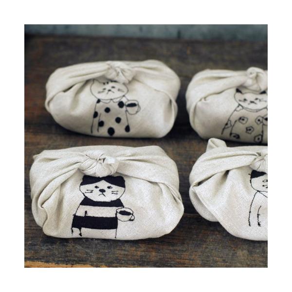 ブランド：倉敷意匠商品名：リネンの刺繍お弁当包み絵柄のデザイン：sennokoto絵柄の種類：tama・hana・shima・komeサイズ：タテ約42×ヨコ約42cm素材：リネン100％生産地：和歌山県＊ユニークな猫の刺繍がひときわ目を引...